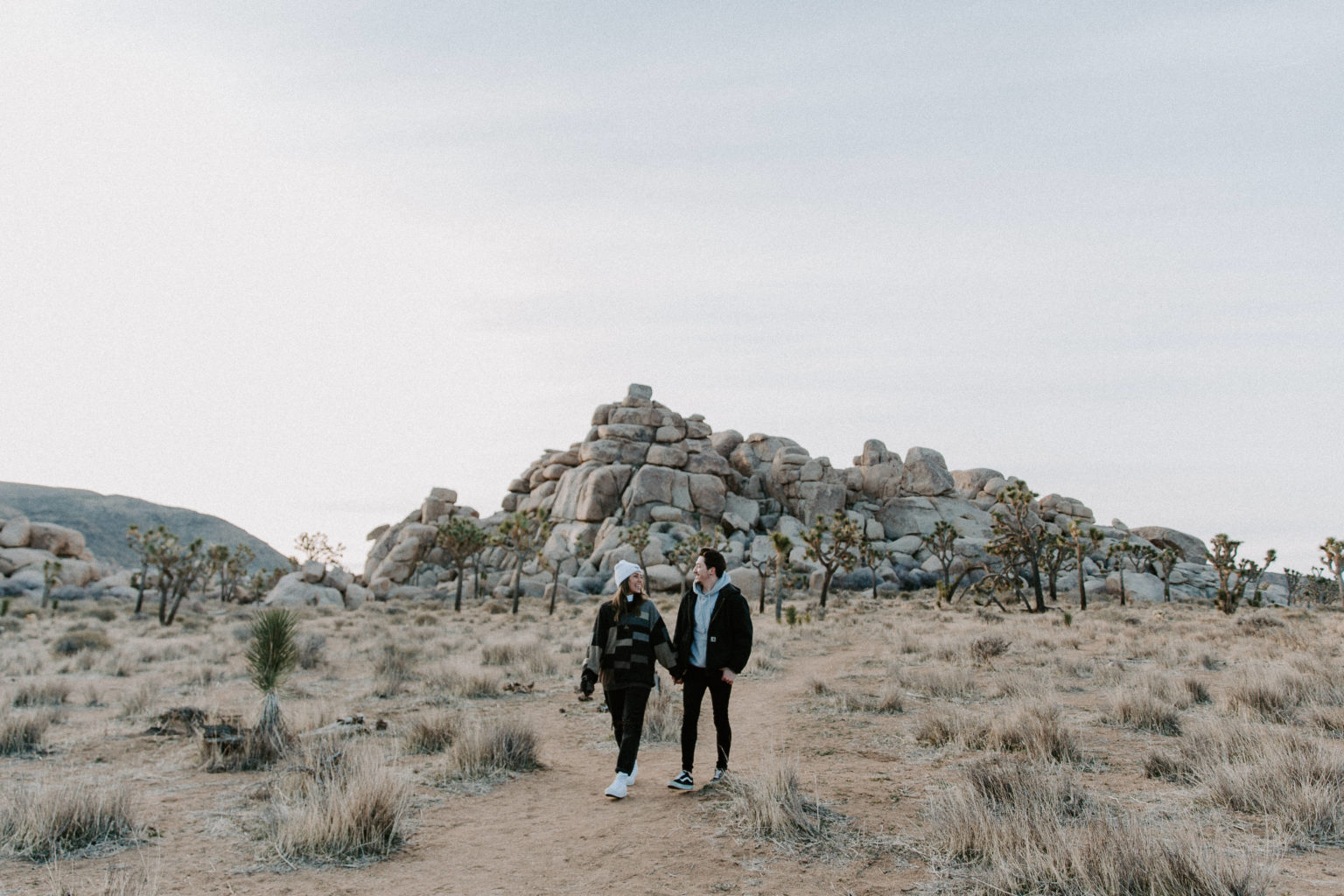 Joshua Tree National Park Sunrise Skateboard Couples Session in ...