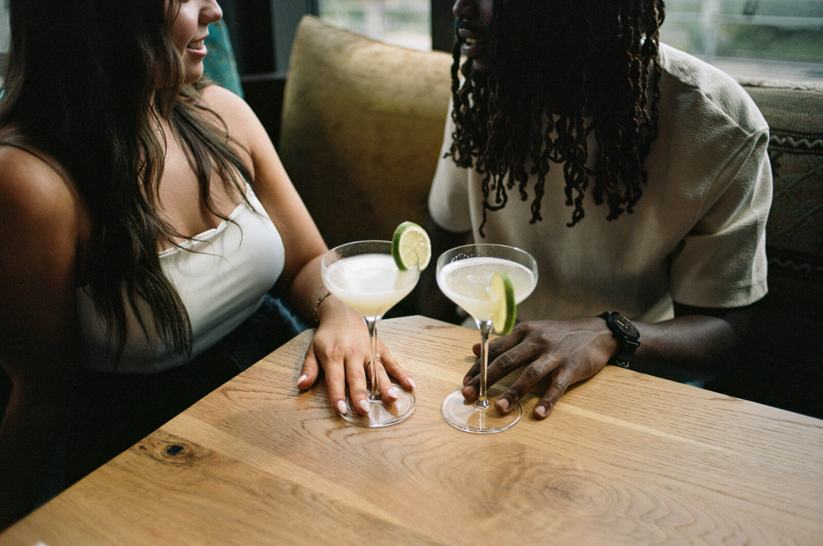 Vibrant Engagement Photos at a Hotel Bar in Atlanta, Georgia // Keegan ...