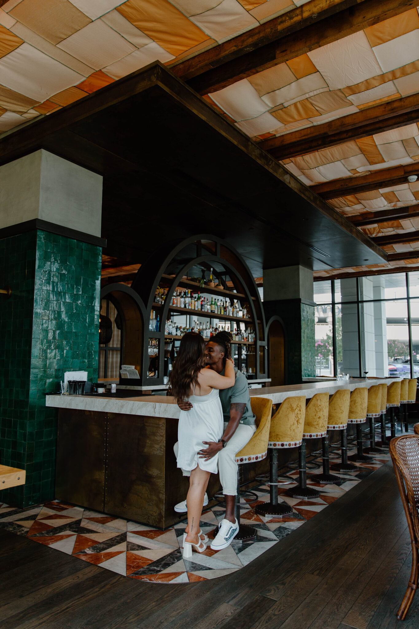 Vibrant Engagement Photos at a Hotel Bar in Atlanta, Georgia // Keegan ...