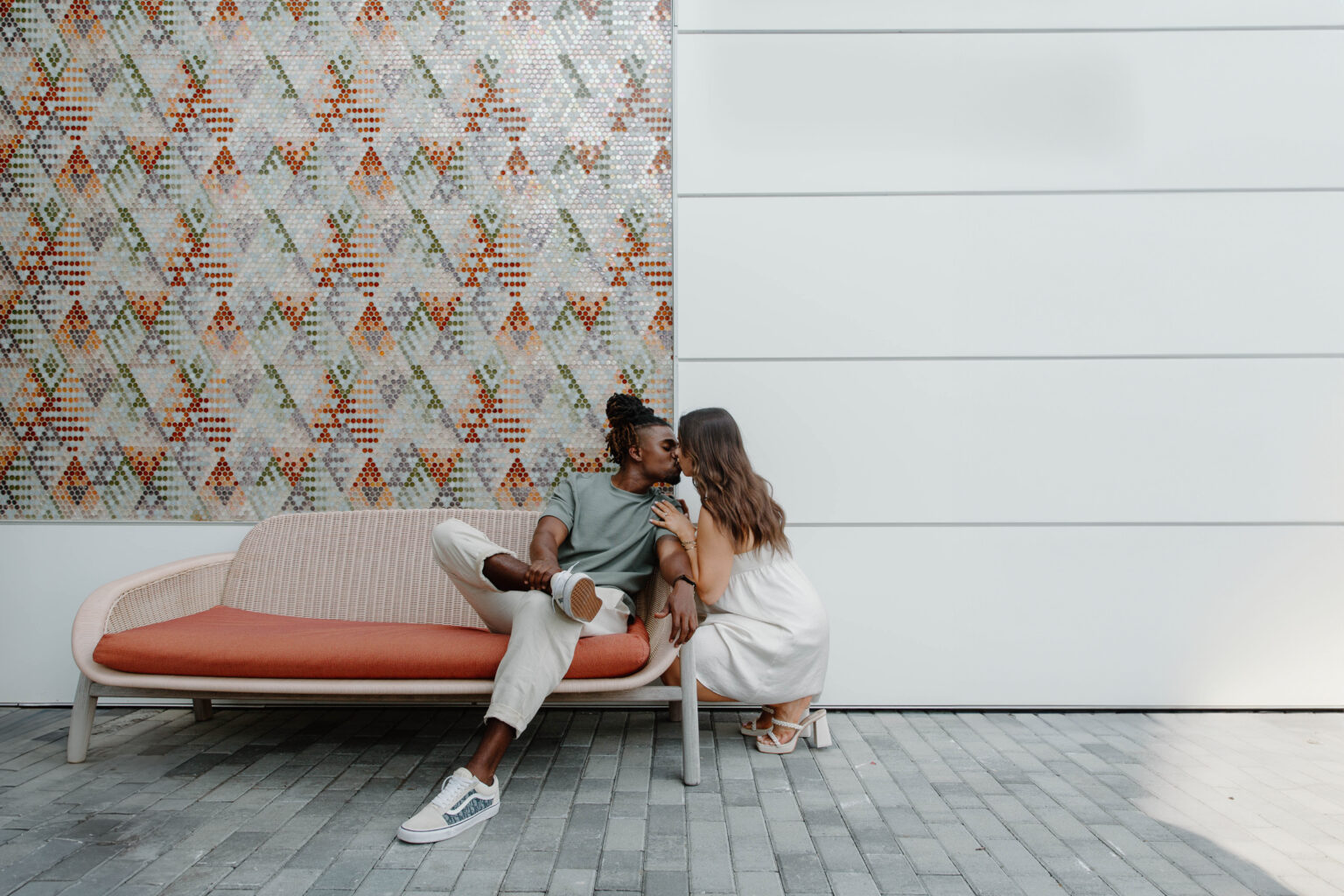 Vibrant Engagement Photos at a Hotel Bar in Atlanta, Georgia // Keegan ...