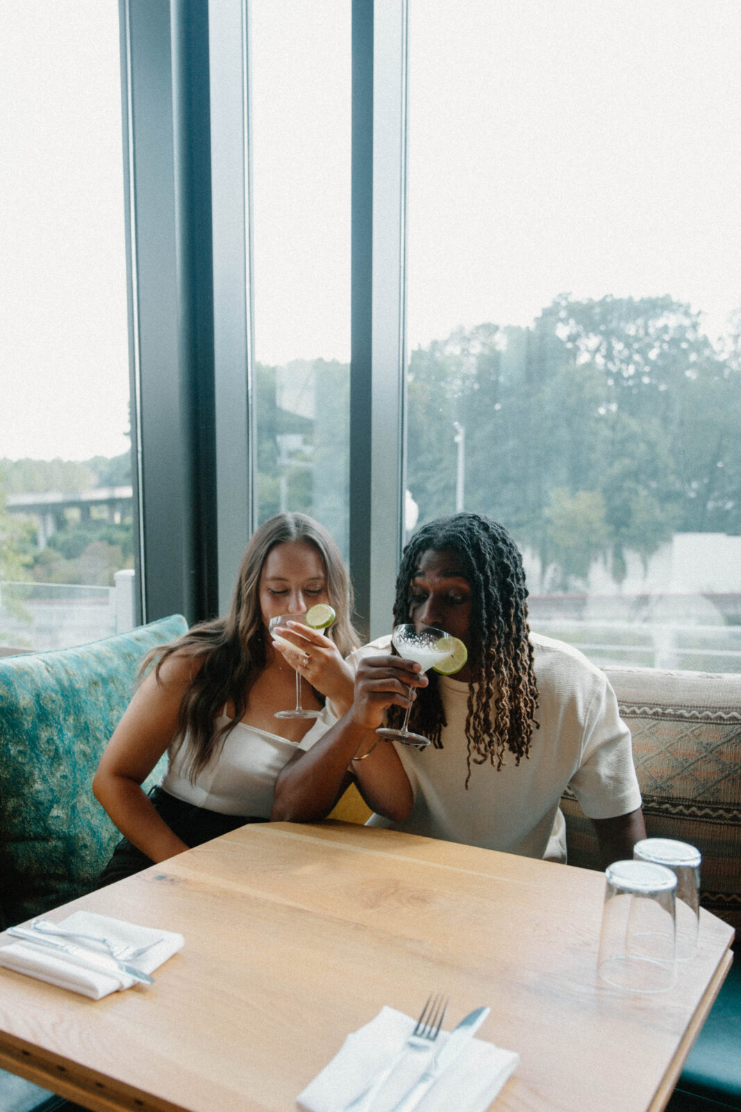 Vibrant Engagement Photos at a Hotel Bar in Atlanta, Georgia // Keegan ...