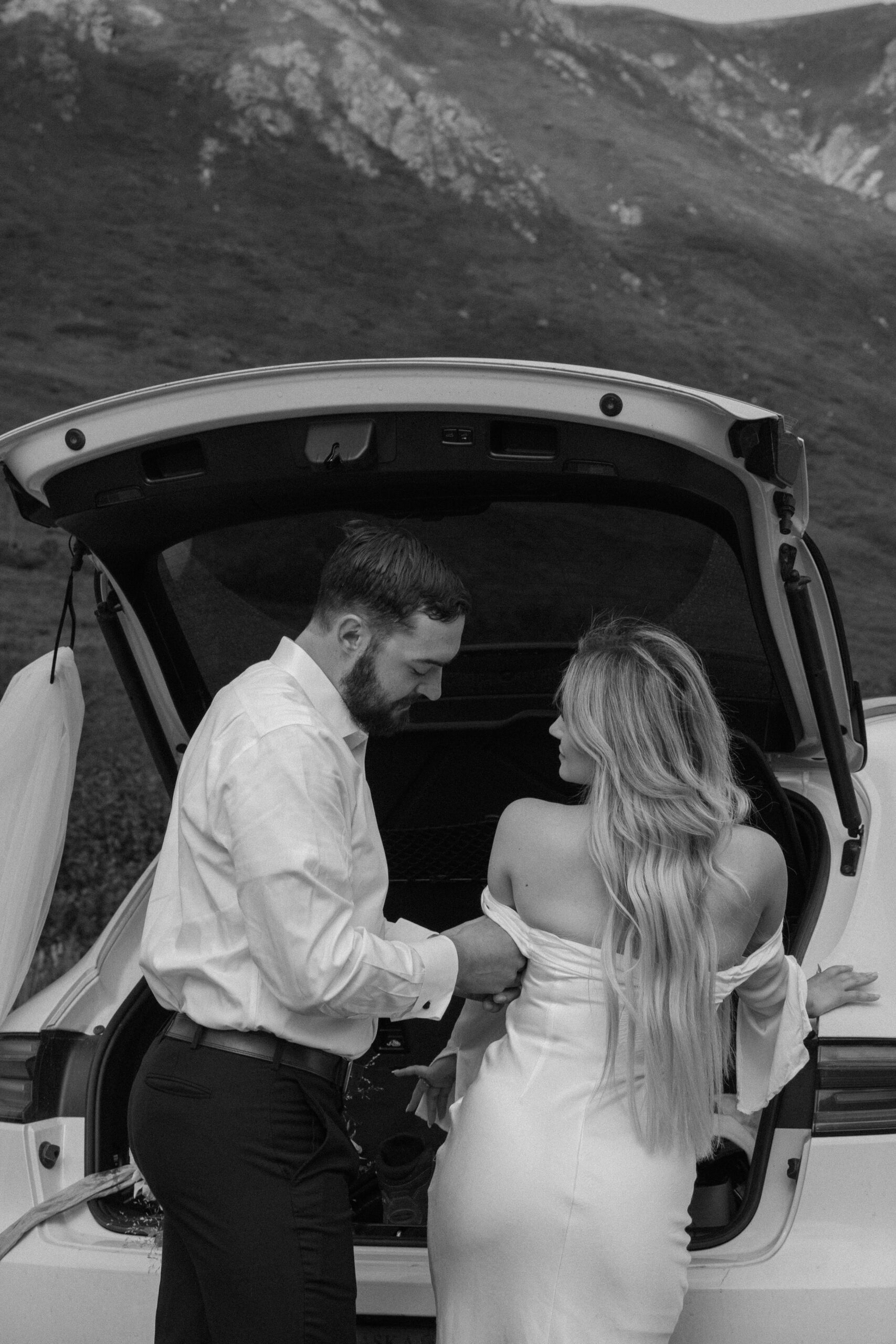 Two-Day Alaska Adventure Elopement Inspiration with Helicopter Ride in ...