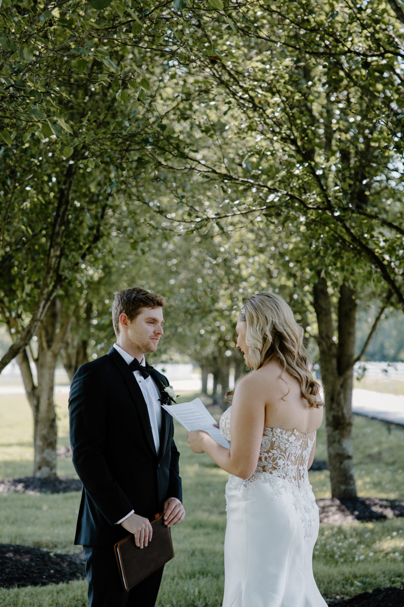 Elegant Summer Nashville Wedding at Diamond Creek Farms // Alex ...