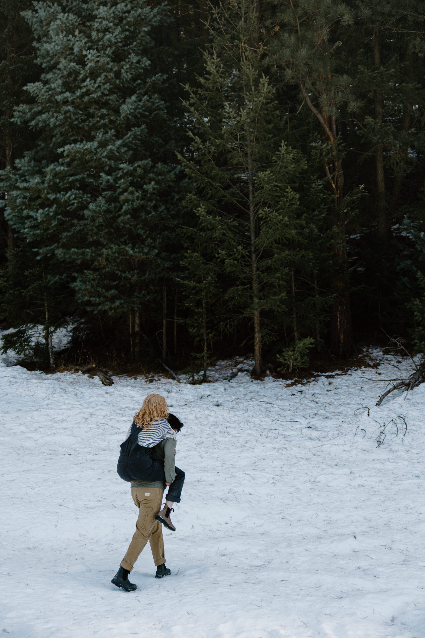 Winter Wonderland Couple Session in Santa Fe National Forest // Jonny ...